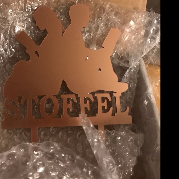 Custom Wedding Cake Topper Surname Couple Reading Cake Bride and Groom ...