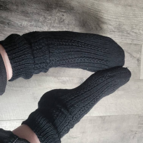 Easy, Classic, Beginner Friendly Sock Knitting Pattern ~ the Hibernal ...