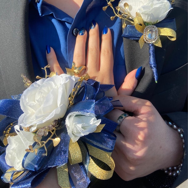 Green Corsage and Boutonnière Set / Mother of the Bride/ Prom ...