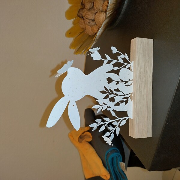 Plotterdatei SVG, DXF, PNG Hase in Blumen aus Papier zum selber basteln. Mit Schmetterlingen zum ...