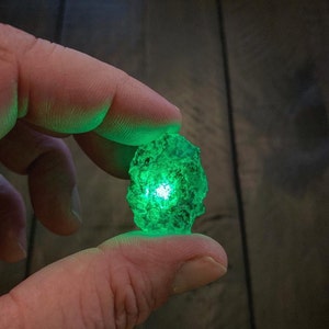 Green Time Stone Raw Infinity Stones INDIVIDUAL Infinity Gauntlet ...