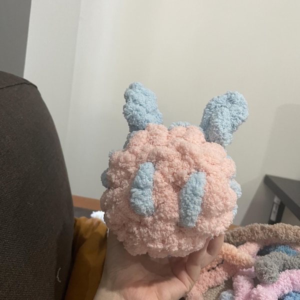 Hand Knit MINI Bee Pattern, BEGINNER Video Tutorial, Learn How to ...
