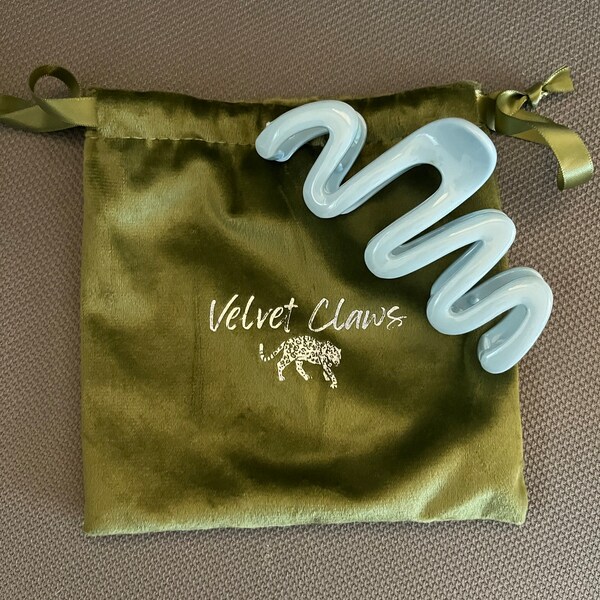 LARGE Velvet Claws the Bean Hair Claw Clip in Avocado With Velvet ...