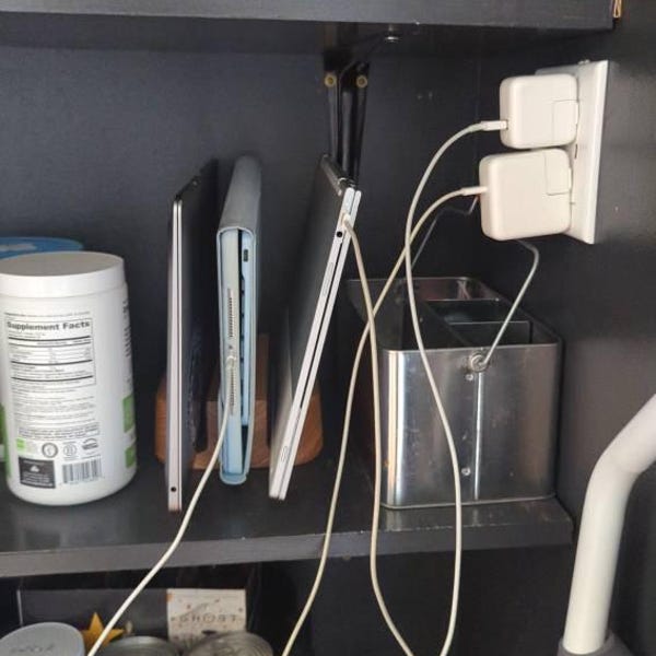 Multiple Laptop Docking Station, Multiple Laptop Stand, Upright Laptop ...