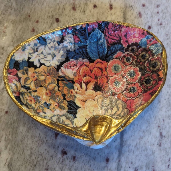 Small Oyster Shell Trinket Dish, Floral Jewelry Holder, Custom Shell ...