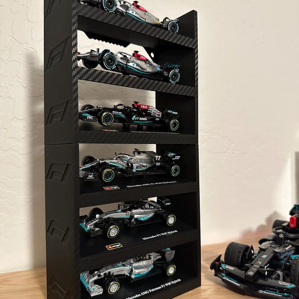 V2 6 Car Tilted Bburago 1:43 1/43 F1 Formula 1 Race Car Display Stand W ...