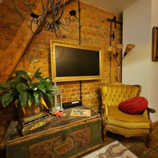 Frame Tv Bezel, Custom Brand Tv Frame, Wooden Tv Frame，frame TV Frames ...