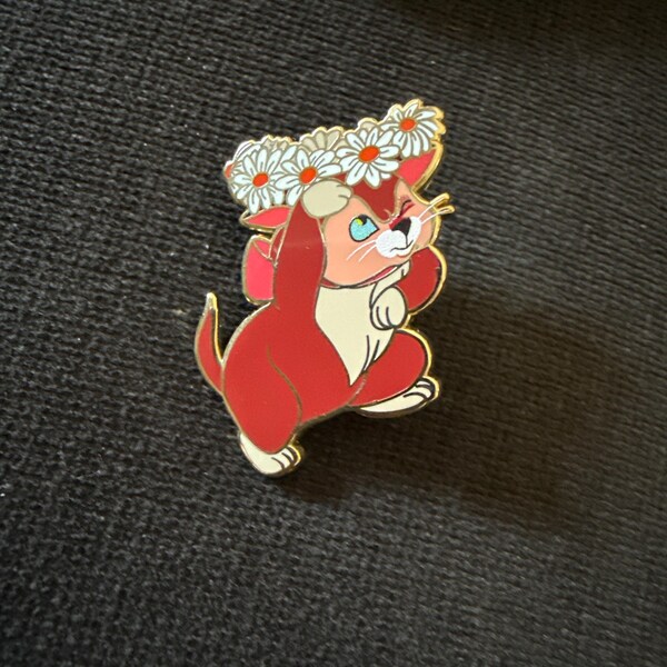 Dinah ‘daisy Crown Pout’ Pin - Etsy