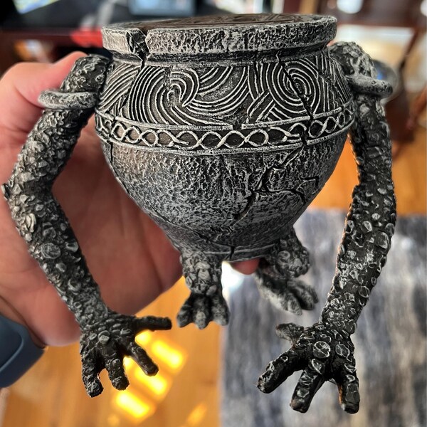 Sandstone Color Cute Cartoon Ashtray, Easter Island Yoga Stone Man ...