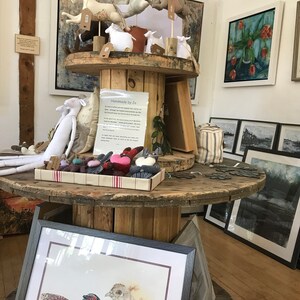 Wooden Round Display Stand for Shop Studio Hotel Event Wedding Home ...