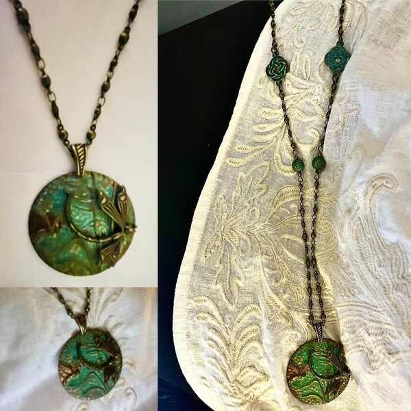 VIOLET on WHITE Gum Paste Blossoms. 30 Violet Cake Topper and Cupcake ...