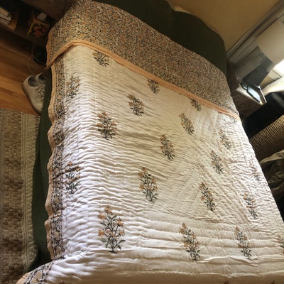 Hand Block Print Quilt Floral Dark Base, Soft Quality Quilt, Ultra Warm ...