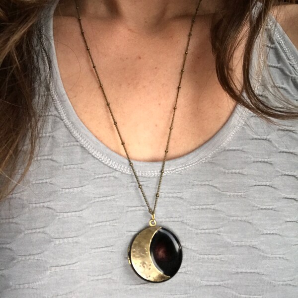 Vintage Locket Moon Crescent Moon Phases Necklace Jewelry Galaxy ...