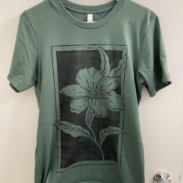 Hand Printed Graphic Tee Flowers - Etsy