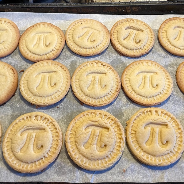 Open Book Cookie Cutter - Reading, Hobby - Reader, Books - Pastry ...