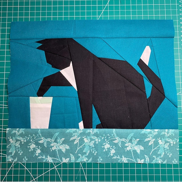 Chonky Maple Beaver Quilt Block Pattern 16x16" Foundation Paper Piece ...