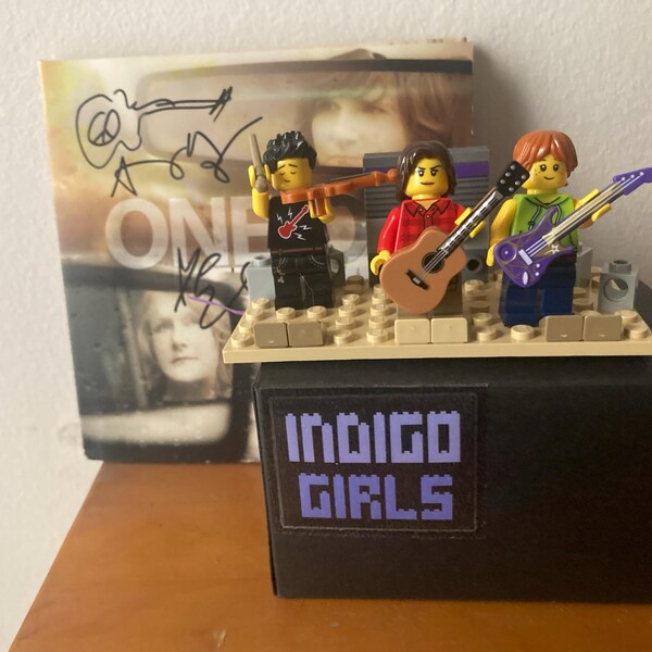 The Beatles - 100% Genuine Lego Minifigures and Pieces - Band on Stage ...