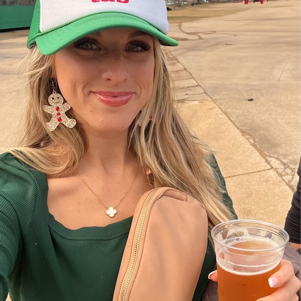 Put It on Santa's Tab Hat, Holiday Trucker Hat, Xmas Gift, Put It on ...