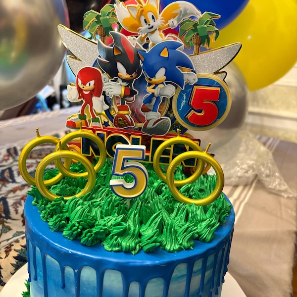 Shadow Hedgehog Cake Topper. Sonic and Shadow Shaker Cake Topper With ...