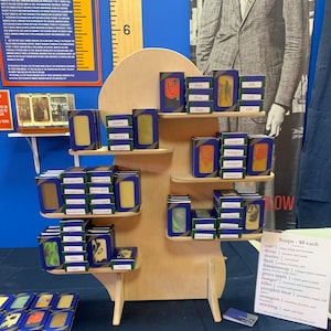 Asymmetrical Wavy Collapsible Stand, Retail Display, Market Display ...