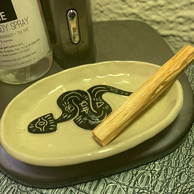 Snake Spirit Tray Black Sgraffito/shiny Glaze Off-white Clay Small ...
