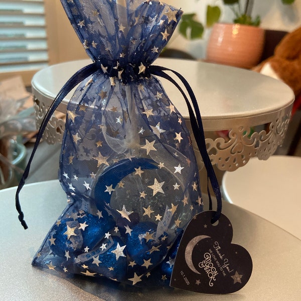 10 Crescent Moon Lollipops – Edible Glitter Party Favors - Etsy