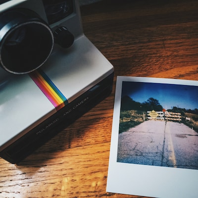 Vintage Polaroid Onestep SX-70 White Rainbow Stripe Instant Camera With ...