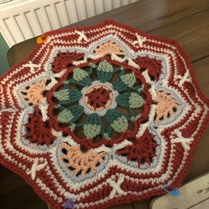 Magic Circles Scarf Pattern by Jane Crowfoot - Etsy
