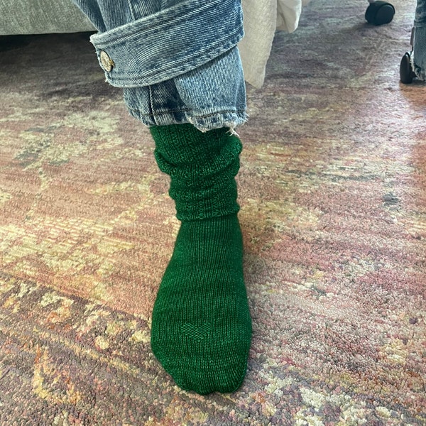 Easy Basic Worsted Weight Sock Knitting Pattern - the Thicksgiving ...