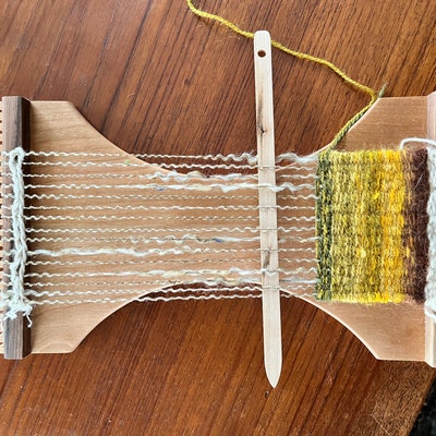 The minnow Small Hand Held Loom - Etsy