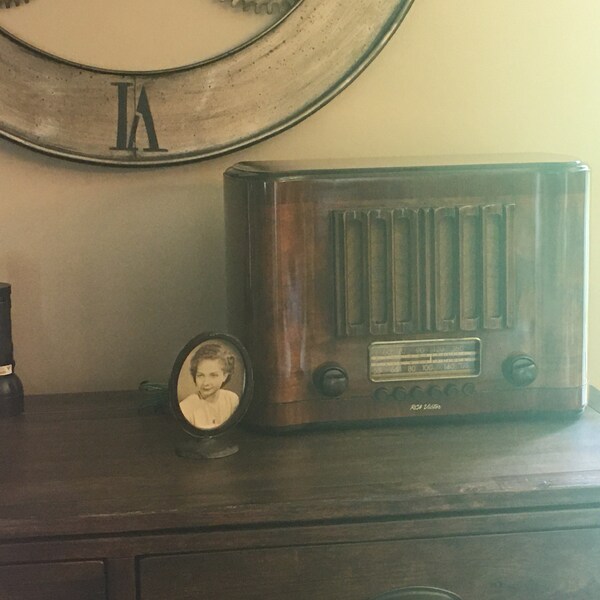 Vintage 1940s Plaskon Jewel Clock Radio - Near Mint Condition and ...