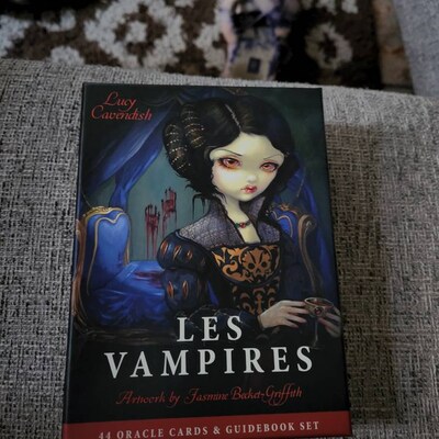 Les Vampires Oracle Cards & Guidebook Set Jasmine Becket-griffith ...