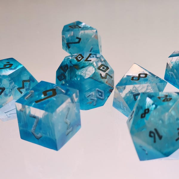 Classic Rose Barrel Dice Set, Dungeons & Dragons, Barrel D4 - Etsy