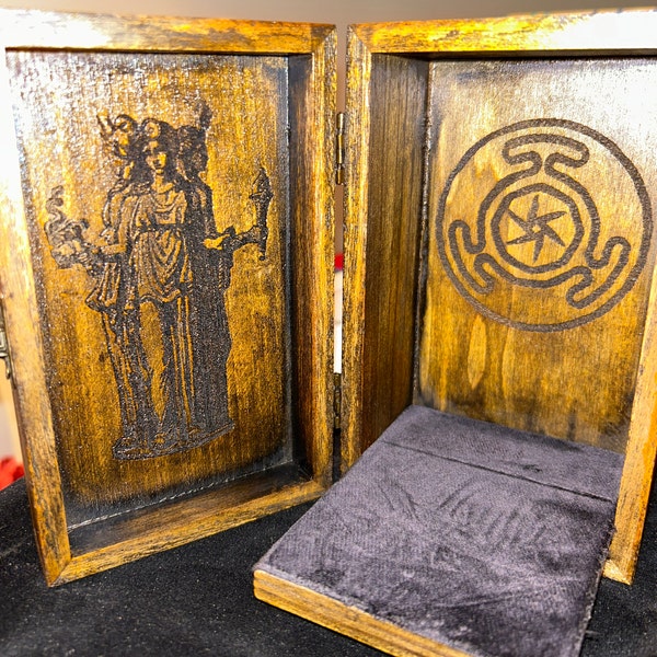 Hekate Portable Travel Altar Box - Etsy