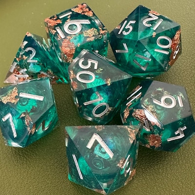 Rotatable Dragon Eye Dnd Dice Set , Liquid Core Dungeons and Dragons ...