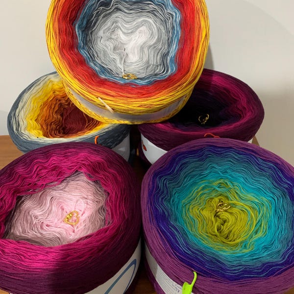 Gradient Ombre Yarn Cake OMB29 Superbloom 50/50 Cotton/acrylic, 3 or 4ply Crochet, Knitting ...