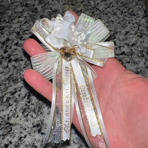 Personalized Wedding / Bridal Heart Corsage (capias ) With Flower ...