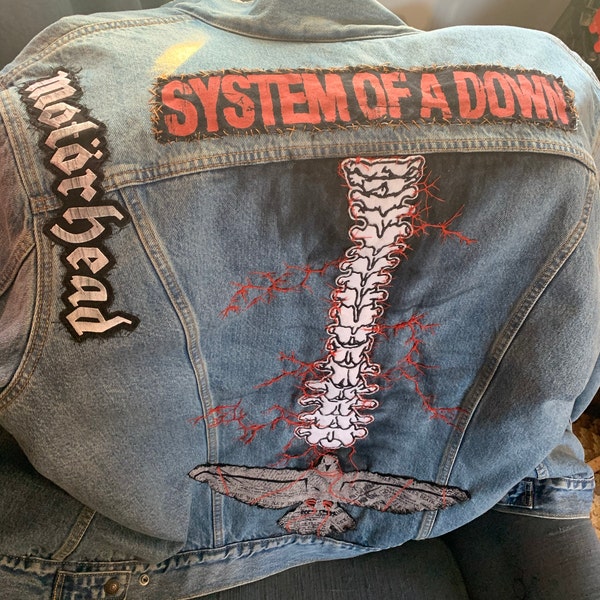 Large Spine Vertebrae in White or Black Iron-on or Sew-on Patch ...