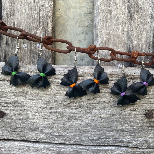 Classic Bat Pinch Hair Bow SVG | Halloween Bow Template | Bat Wings Bow ...