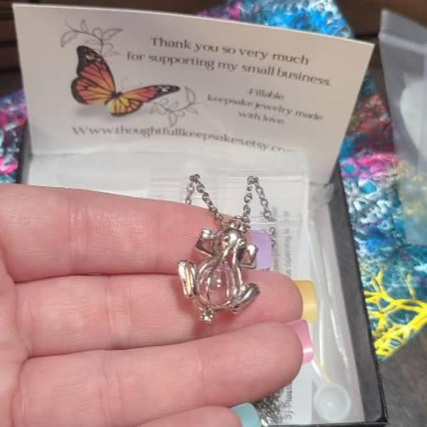 Aurora Borealis Locket Pendant | Pretty Keepsake Jewelry Gifts for Any ...