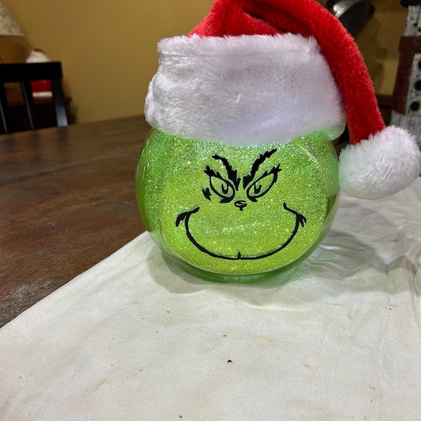 Grinch Face Vinyl Adhesive Decal Decoration Holiday Craft Projects ...