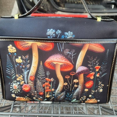 Gothic Skeleton Reading Satchel, Dark Academia Skeleton Library Floral ...