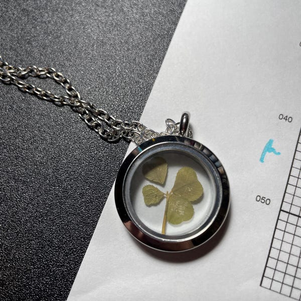 Lucky Four Leaf Clover Bookmark, Perfect Gift for Bookworms, Touch of ...