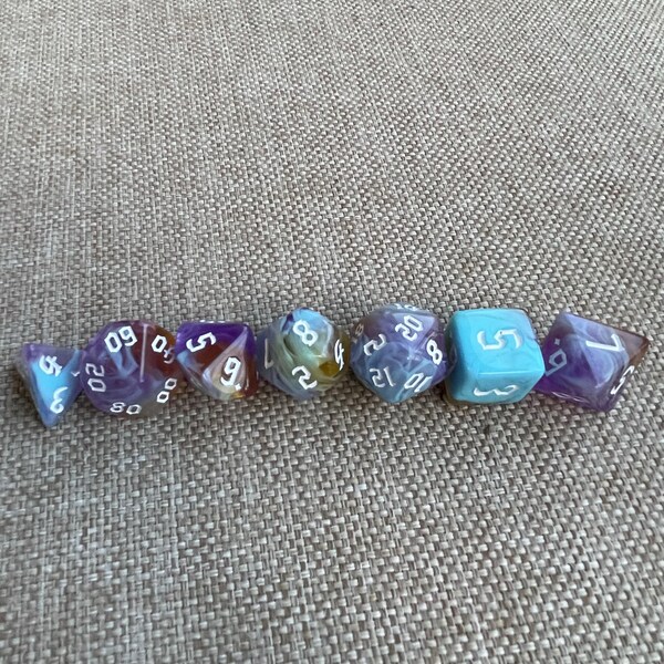 Yellow Stegosaurus Dnd Dice Set - 7 Piece D&D Resin Polyhedral Dice ...