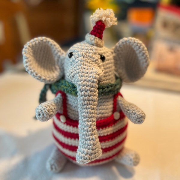 Christmas Elephant Amigurumi Crochet Pattern (PDF Pattern) - Etsy