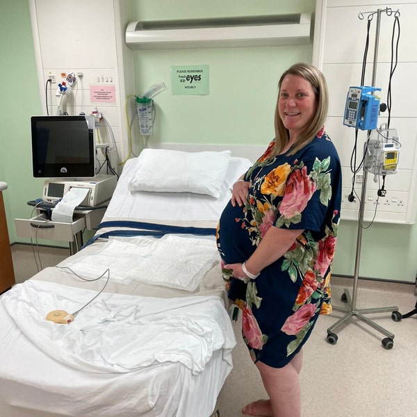 White Natural Birth Front Buttoned Hospital Gown | Delivery Kaftan ...