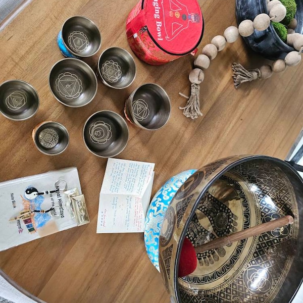 Standing Singing Bowl Feet Vibrational Therapy With Long & Deep ...