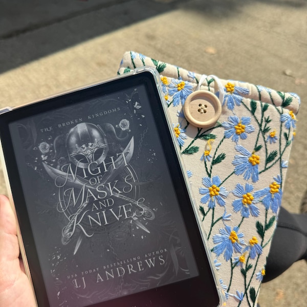 Blue Beige Daisy Embroidered Book Sleeve, Kindle Sleeve, Ereader Cover ...
