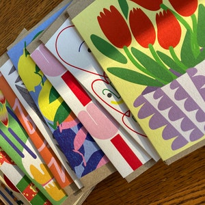 Birthday Groovy Card, A6 Happy Birthday Retro Smiling Flower Red ...