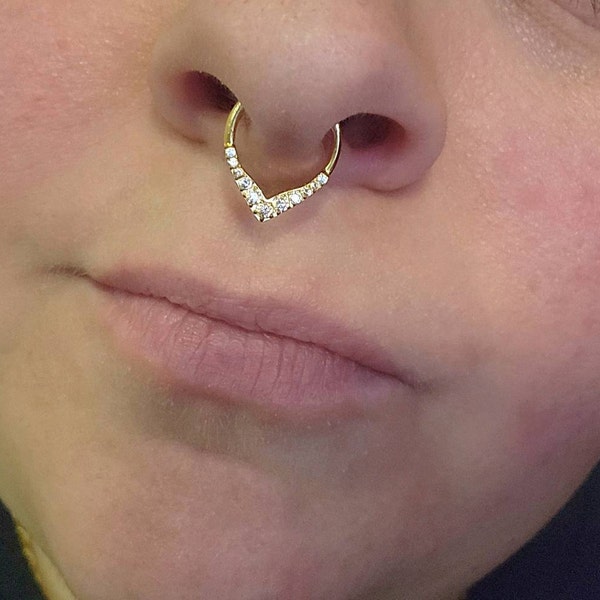 Real Jade 12g 14g Titanium Internally Threaded Claw Nipple Bar Rings ...